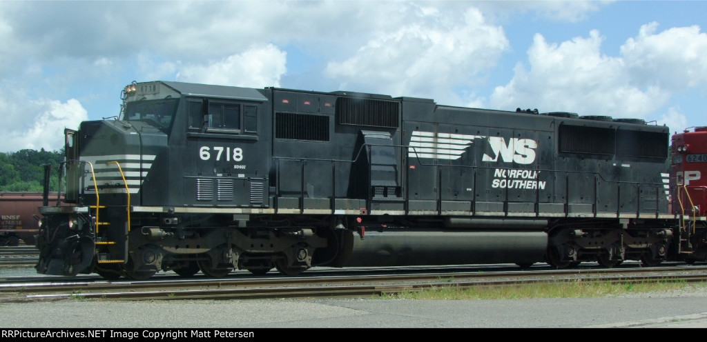 NS 6718